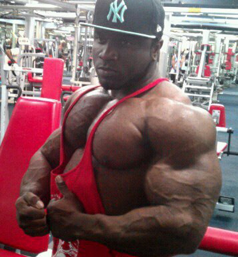 Images du jour : Le show de muscles par l’Américain Akim Williams ...