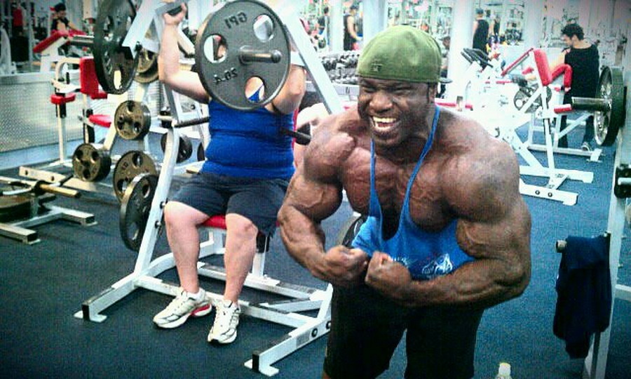 Images du jour : Le show de muscles par l’Américain Akim Williams ...