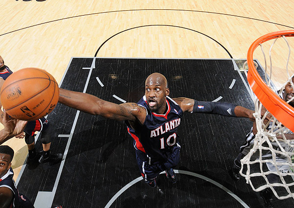 NBA : Johan Petro veut poursuivre avec les Hawks - Africa Top Sports