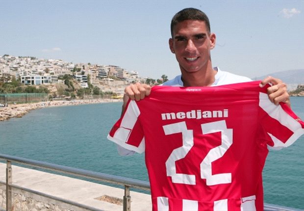 Carl Medjani: A l'Olympiakos pour 3 ans ! - Africa Top Sports