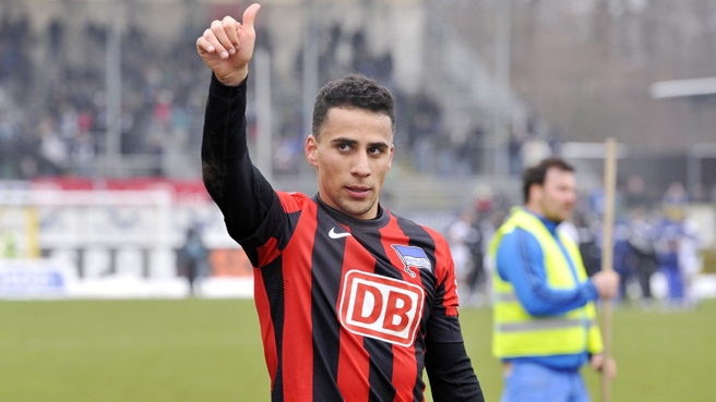 Anis Ben Hatira: Le Tunisien met sa carrière internationale entre ...