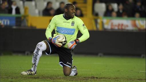 Parfait Mandanda: Comme Steve, il fait de plus en plus parler de lui ...