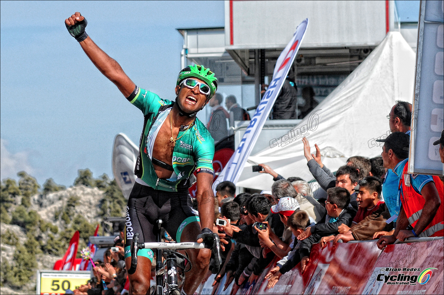 Quelle performance! L'Erythréen Natnael Berhane remporte le Tour du ...