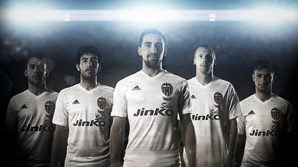 FC Valence: Voici le nouveau maillot 2014-2015 - Africa Top Sports