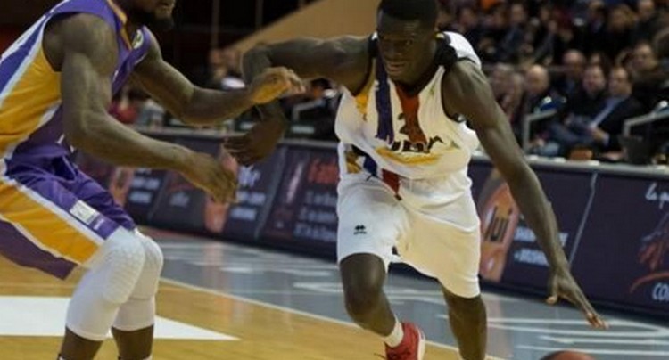 Pro A Dijon : Premier contrat pro Macoumba Loum - Africa Top Sports