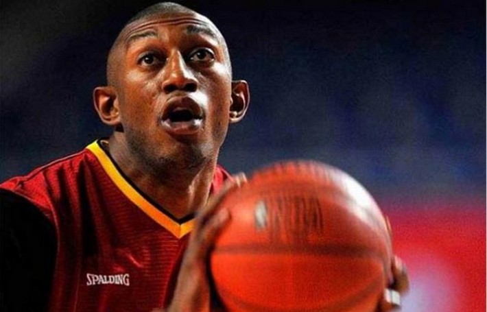 NBA : DJ Mbenga chez les Knicks - Africa Top Sports