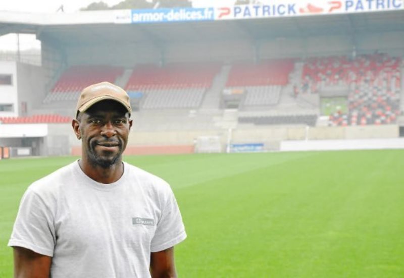 Bessong: Trajectoire originale d'un footballeur devenu jardinier ...