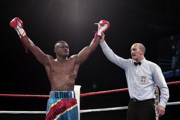 Boxe : Le Franco-Congolais Youri Kalenga conserve son titre - Africa ...