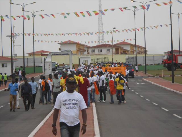CAN 2015: Ambiance dans les rues de Bata avant la finale - Africa Top ...