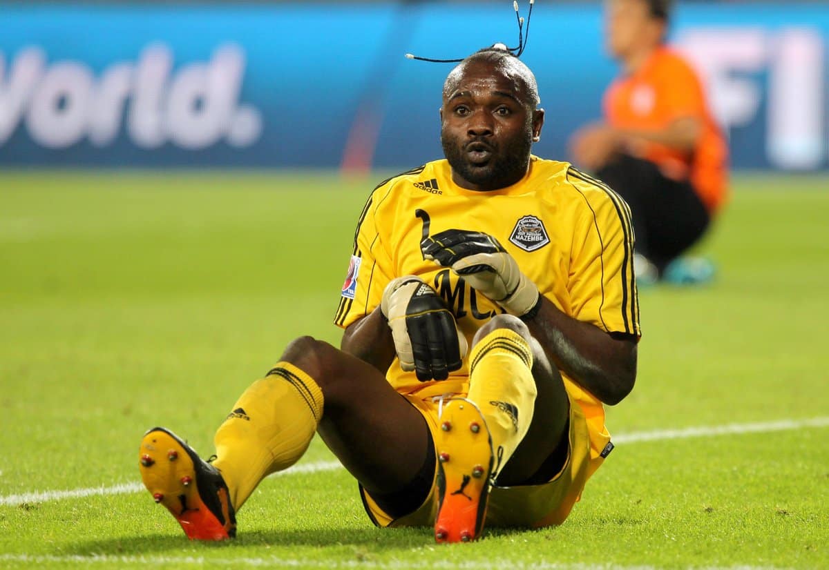 RDC : Des gants « Robert Kidiaba » bientôt sur le marché