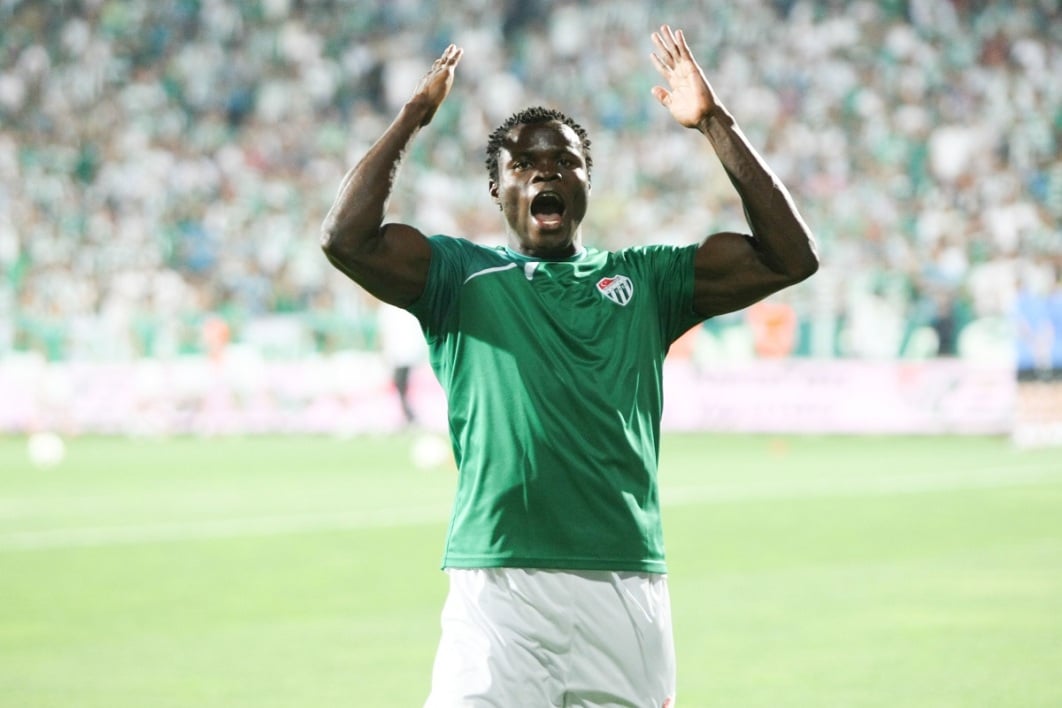 Mercato : Taye Taiwo poursuit son tour du monde - Africa Top Sports