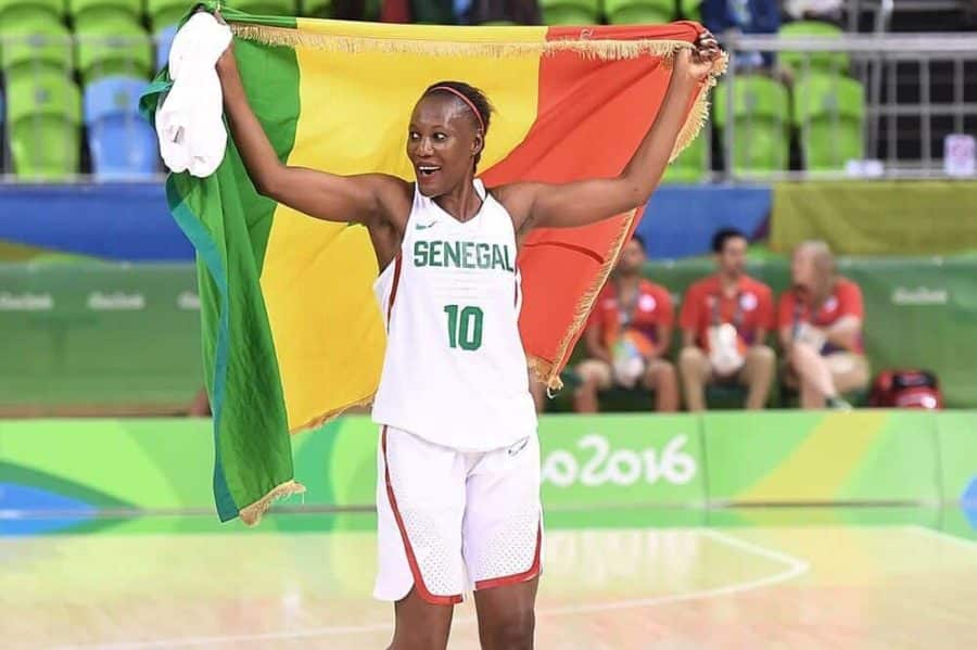 Astou Traoré : La basketteuse sénégalaise récompensée par FIBA Afrique