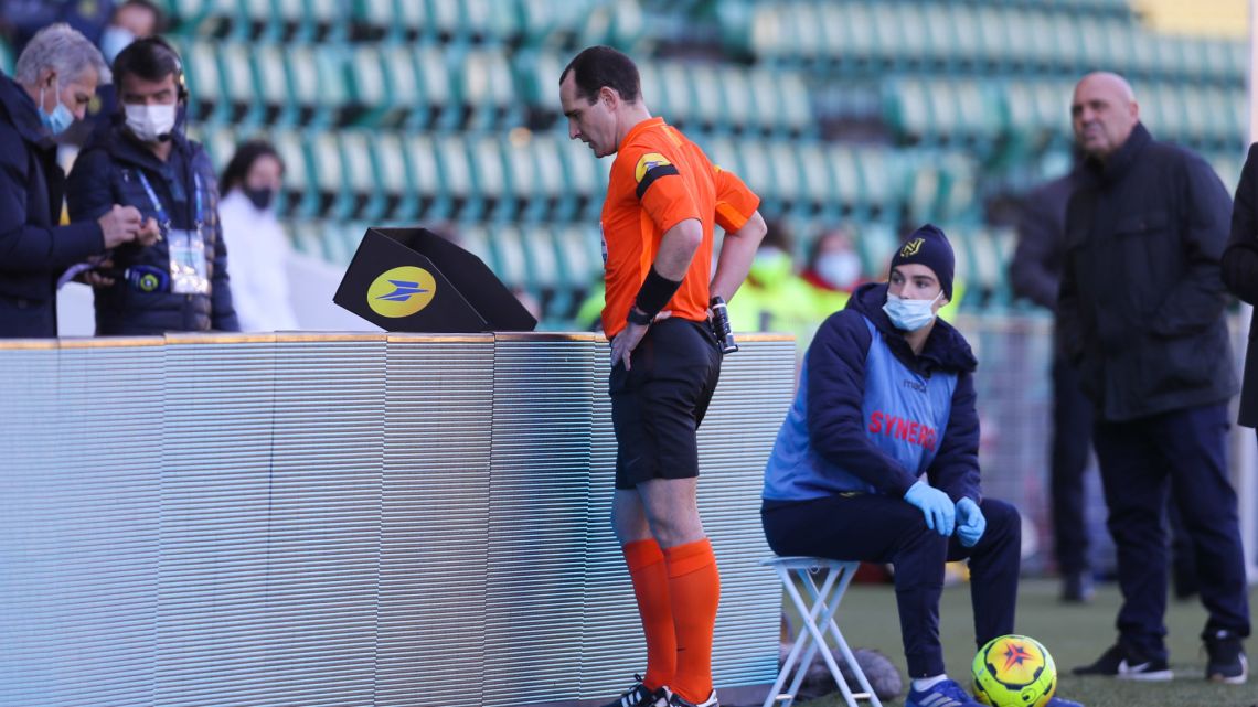 CAN 2021 : neuf arbitres en charge de la VAR dont le français Benoît Millot