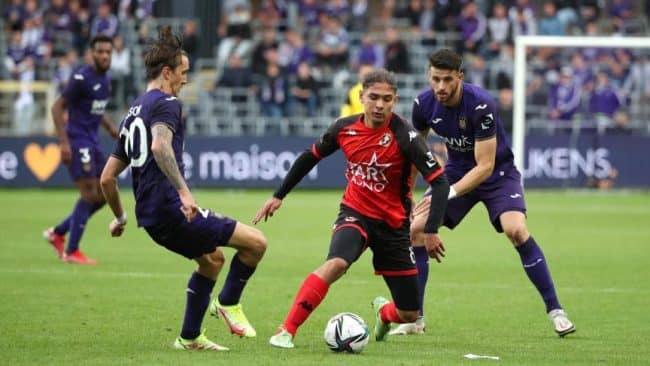 Zakaria Silini : La jeune pépite algérienne signe son premier contrat pro