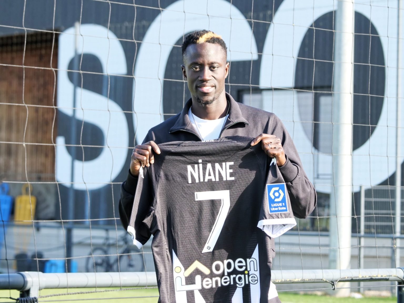 Mercato : Ibrahima Niane et Faouzi Ghoulam rejoignent Angers - Africa ...