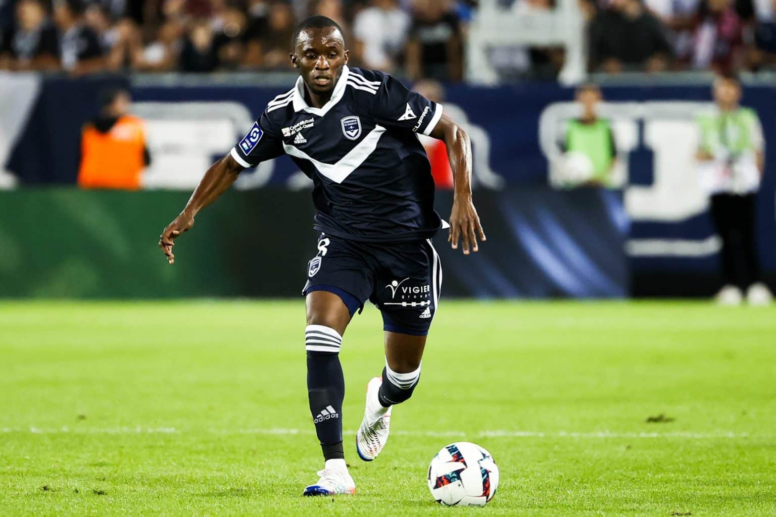 Bordeaux : Le Malien Issouf Sissokho prolonge jusqu'en 2025 (officiel ...