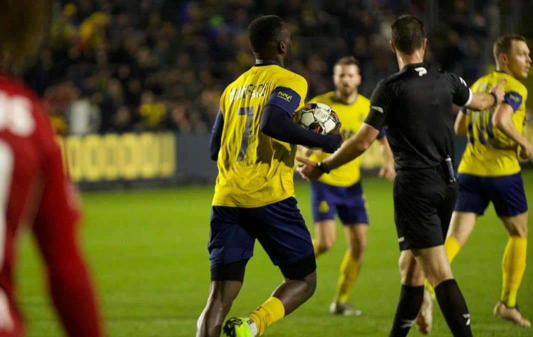 Jupiler Pro League : le Standard Liège coule l'Union Saint-Gilloise ...