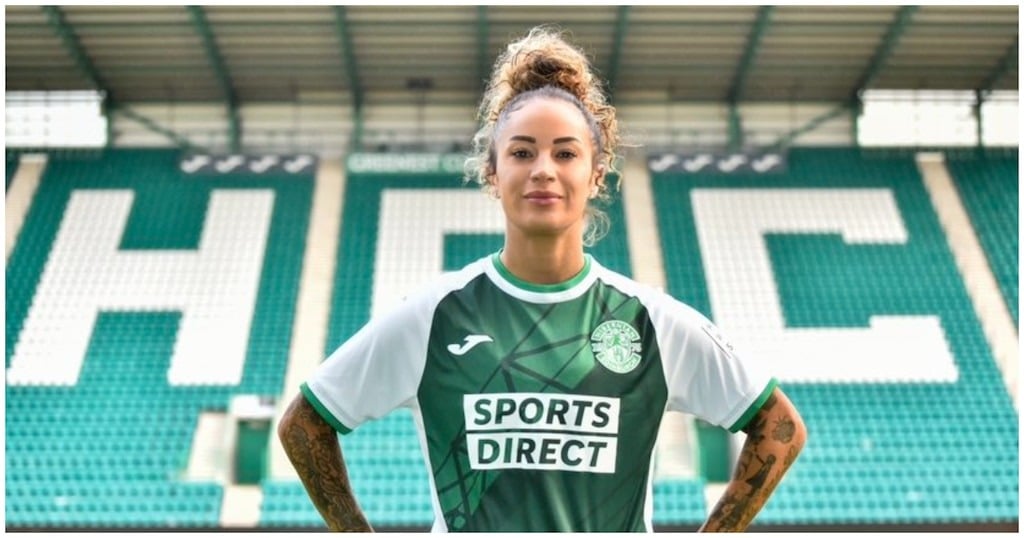 Mondial 2023 : Brooke Nunn, une anglaise frappe à la porte de la ...