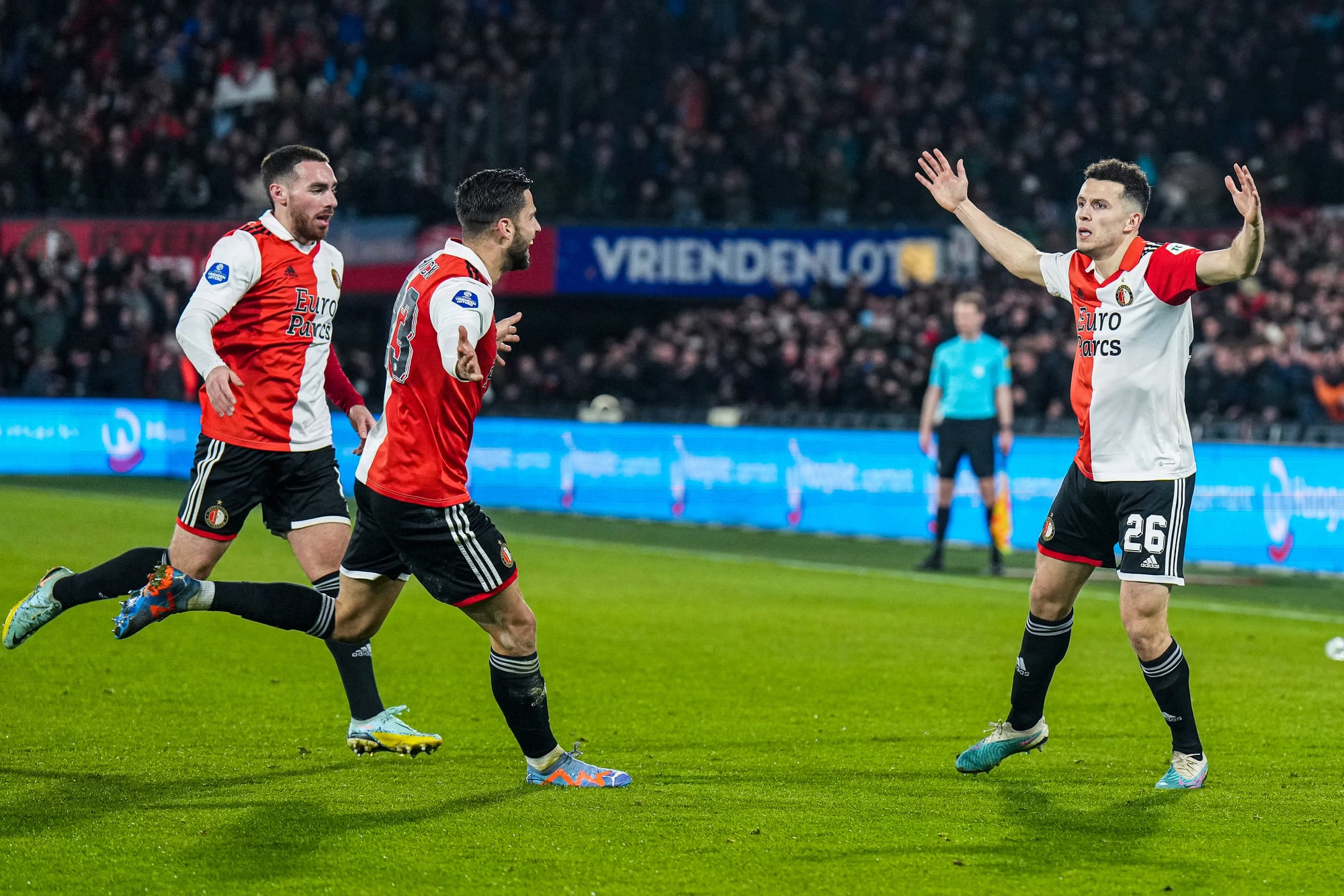 Ligue Europa : Feyenoord en quarts de finale, Idrissi marque un doublé énorme (vidéo)