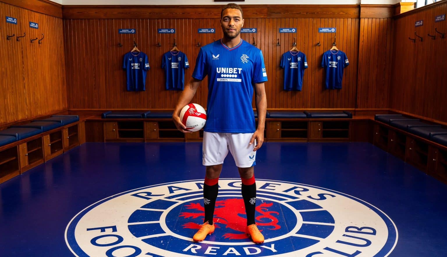 Cyriel Dessers chez les Rangers, "L'histoire du club est énorme