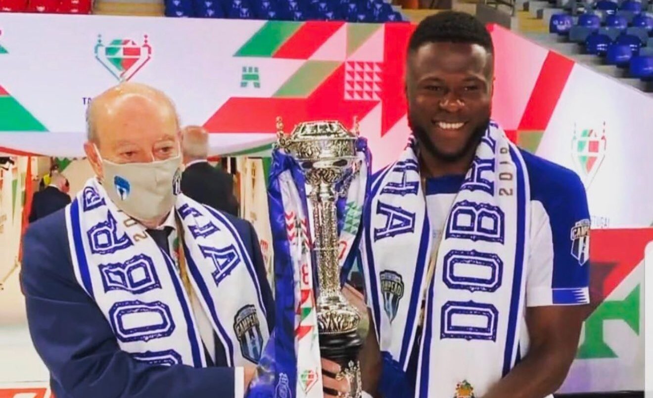 Porto : Chancel Mbemba pleure le décès de Pinto da Costa
