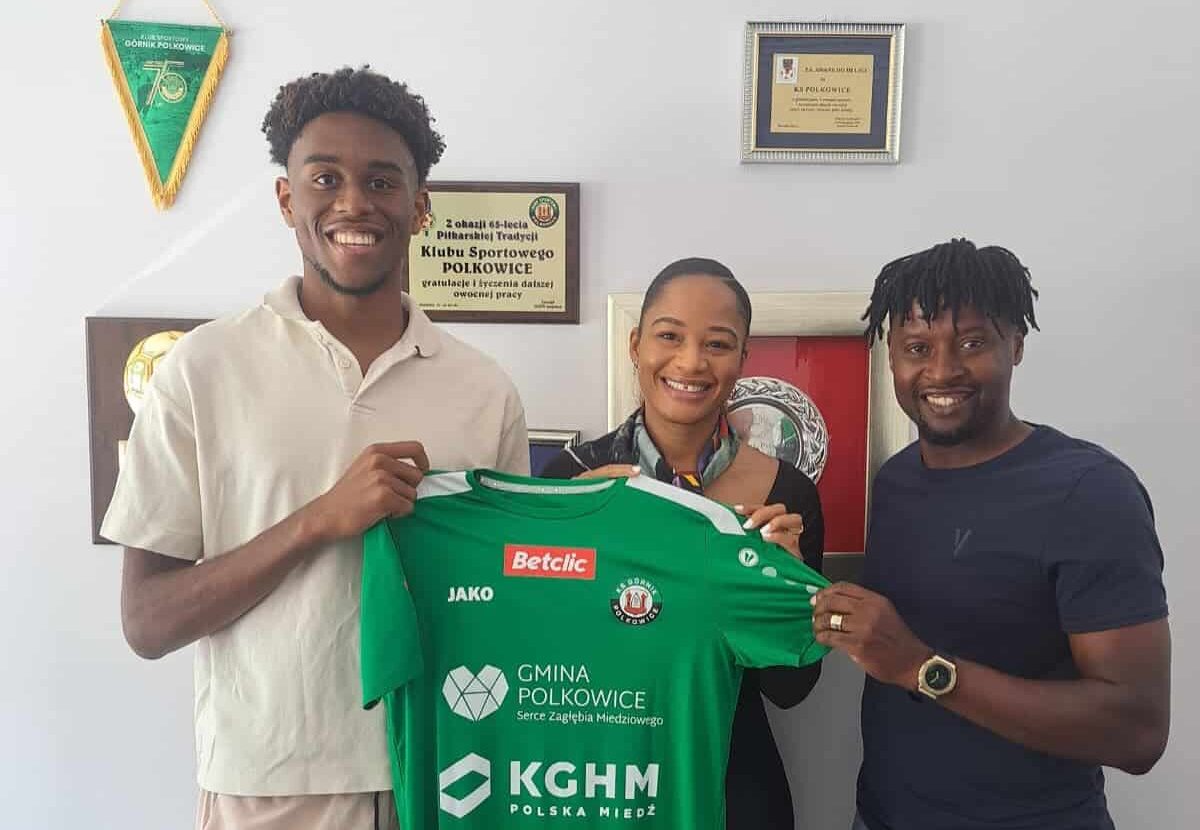 Le fils de Nwankwo Kanu signe son premier contrat professionnel