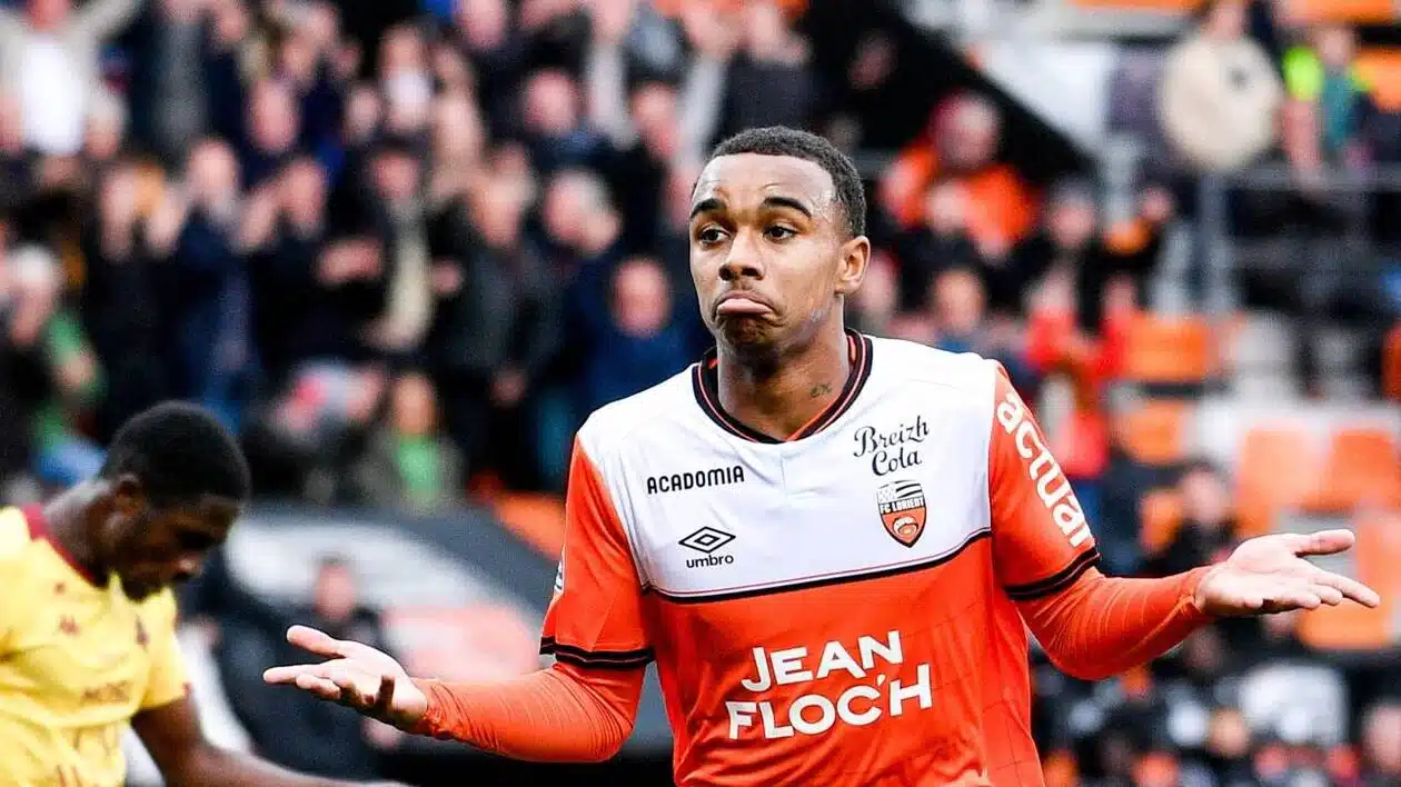 Football : Junior Eli Kroupi "fier" de porter les couleurs de la france ...